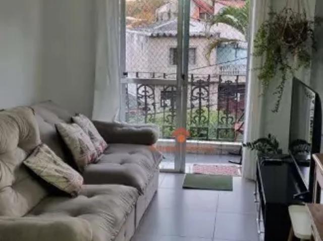 Apartamento com 2 Quartos e 1 banheiro à Venda, 72 m² por R$ 350.000