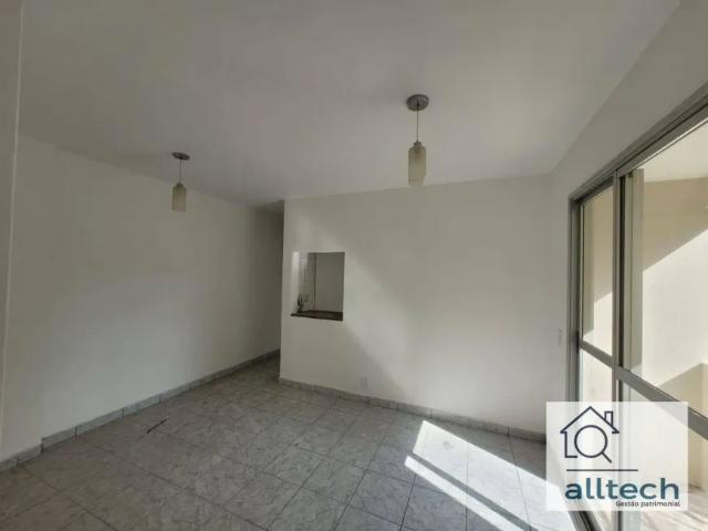 Apartamento com 2 Quartos e 1 banheiro à Venda, 50 m² por R$ 290.000