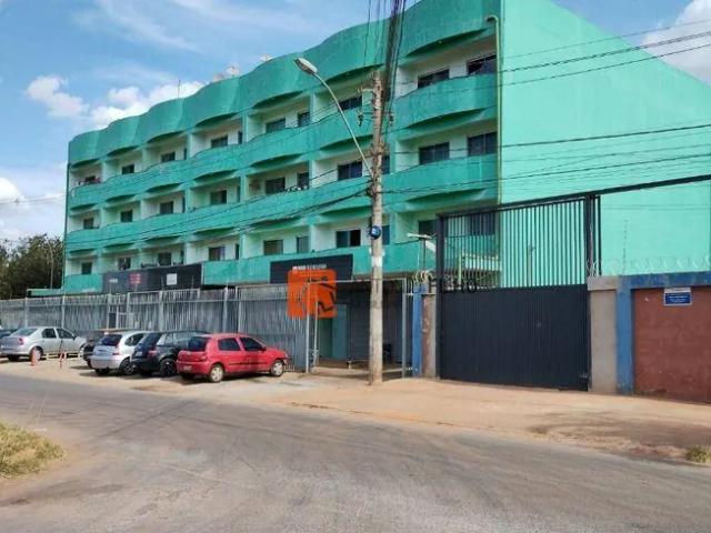 Apartamento com 2 Quartos e 1 banheiro para Alugar, 55 m² por R$ 1.200/Mês