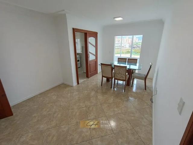 Apartamento com 2 Quartos e 1 banheiro para Alugar, 60 m² por R$ 2.990/Mês