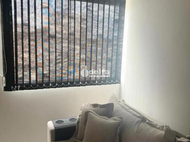 Apartamento com 2 quartos e 1 suíte disponível para venda em Uberlândia MG