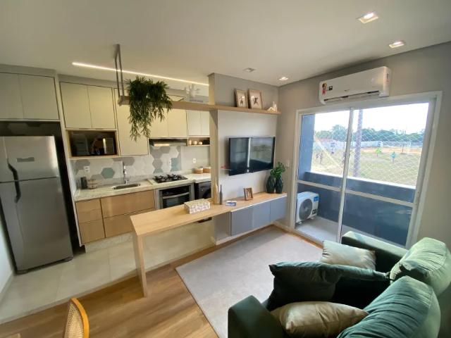 Apartamento com 2 Quartos e 2 banheiros à Venda, 49 m² por R$ 303.000