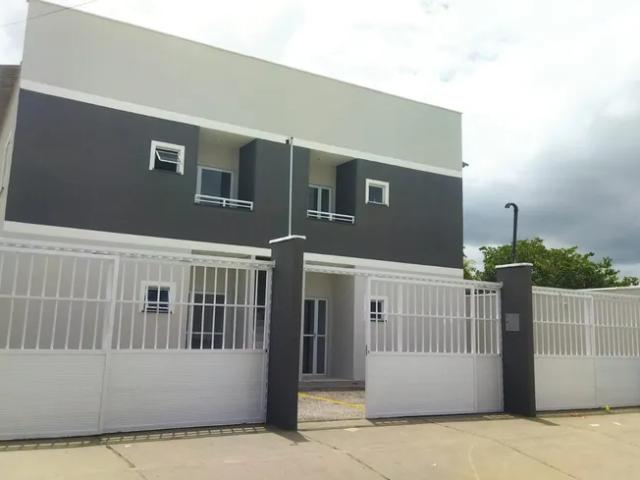 Apartamento com 2 Quartos e 2 banheiros à Venda, 50 m² por R$ 138.000