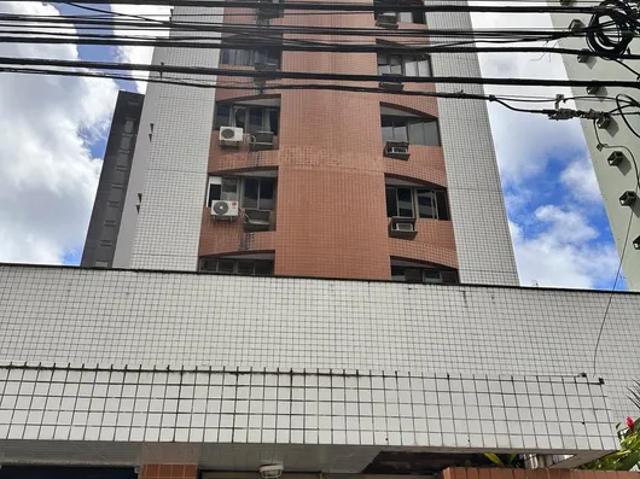 Apartamento com 2 Quartos e 2 banheiros à Venda, 50 m² por R$ 360.000