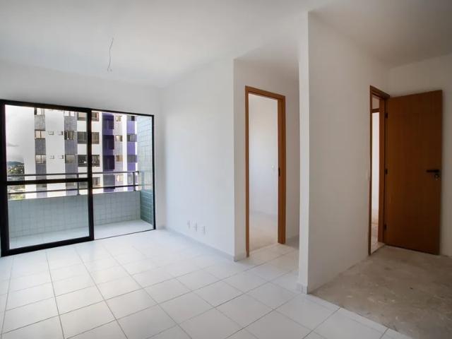 Apartamento com 2 Quartos e 2 banheiros à Venda, 57 m² por R$ 377.500