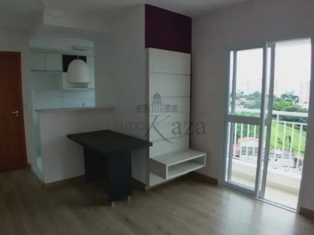 Apartamento com 2 Quartos e 2 banheiros à Venda, 54 m² por R$ 373.000