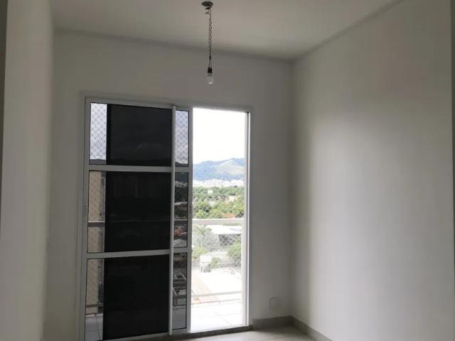 Apartamento com 2 Quartos e 2 banheiros à Venda, 54 m² por R$ 329.000