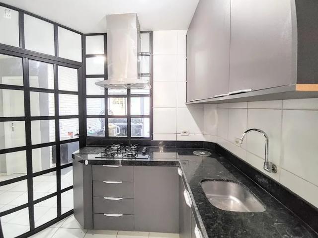 Apartamento com 2 Quartos e 2 banheiros à Venda, 56 m² por R$ 180.000