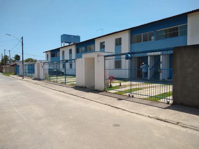 Apartamento com 2 Quartos e 2 banheiros à Venda, 56 m² por R$ 180.000