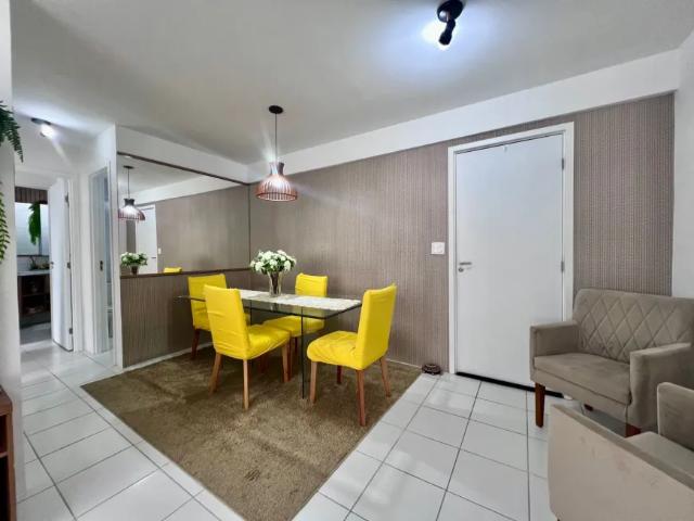 Apartamento com 2 Quartos e 2 banheiros à Venda, 56 m² por R$ 350.000