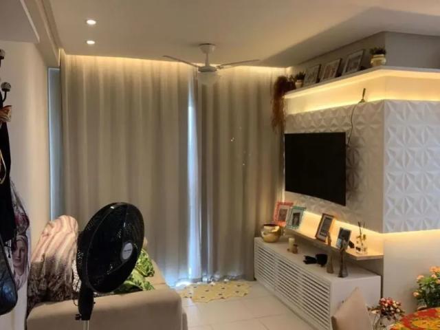 Apartamento com 2 Quartos e 2 banheiros à Venda, 63 m² por R$ 350.000