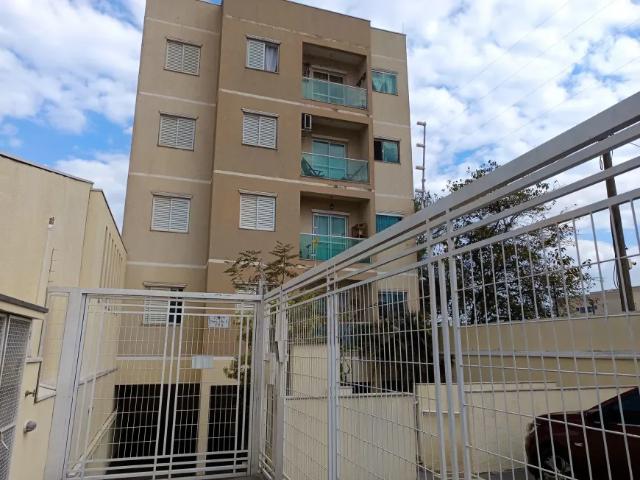 Apartamento com 2 Quartos e 2 banheiros à Venda, 60 m² por R$ 340.000