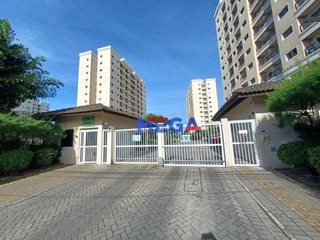 Apartamento com 2 Quartos e 2 banheiros à Venda, 64 m² por R$ 370.000