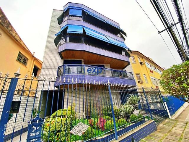 Apartamento com 2 Quartos e 2 banheiros à Venda, 65 m² por R$ 350.000