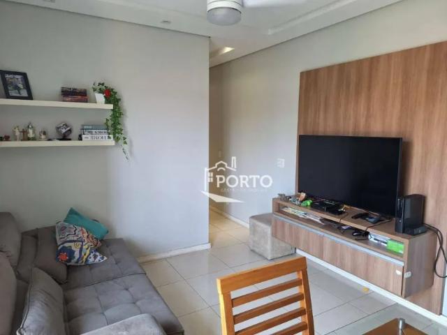 Apartamento com 2 Quartos e 2 banheiros à Venda, 69 m² por R$ 273.000