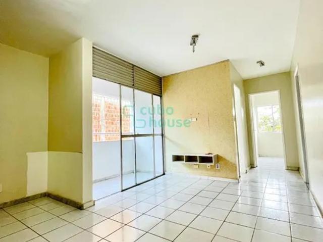 Apartamento com 2 Quartos e 2 banheiros à Venda, 73 m² por R$ 195.000