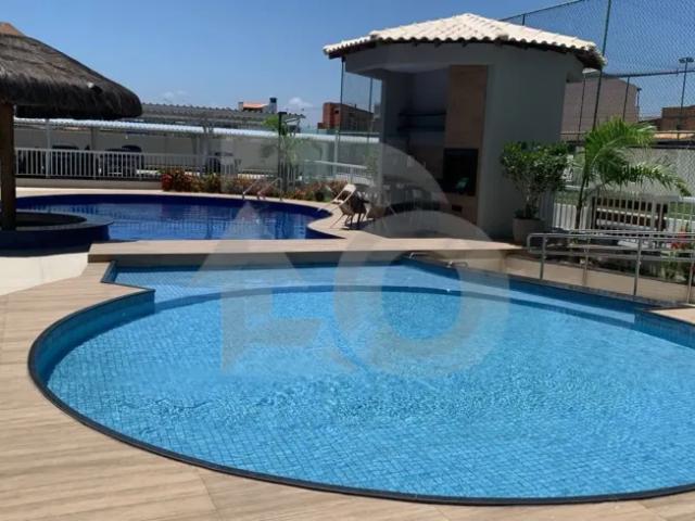 Apartamento com 2 Quartos e 2 banheiros à Venda, 70 m² por R$ 275.000