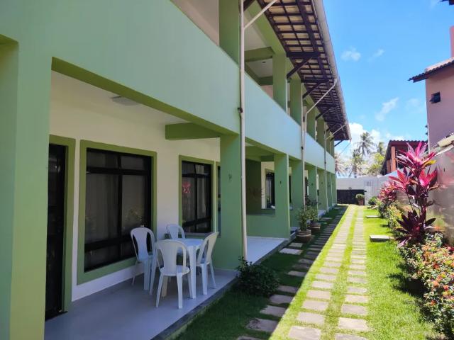 Apartamento com 2 Quartos e 2 banheiros à Venda, 70 m² por R$ 380.000
