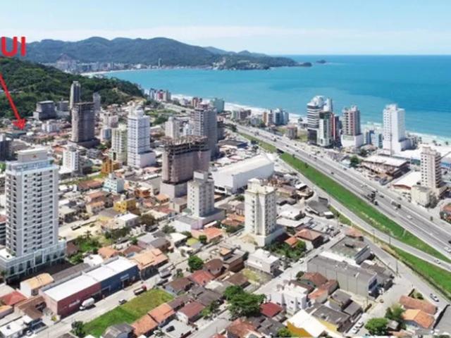Apartamento com 2 Quartos e 2 banheiros à Venda, 70 m² por R$ 839.000