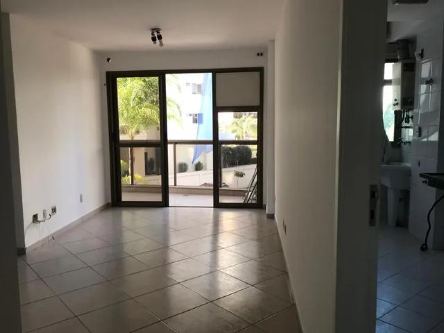 Apartamento com 2 Quartos e 2 banheiros à Venda, 71 m² por R$ 449.000