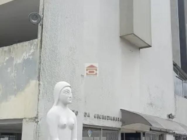 Apartamento com 2 Quartos e 2 banheiros à Venda, 74 m² por R$ 310.000
