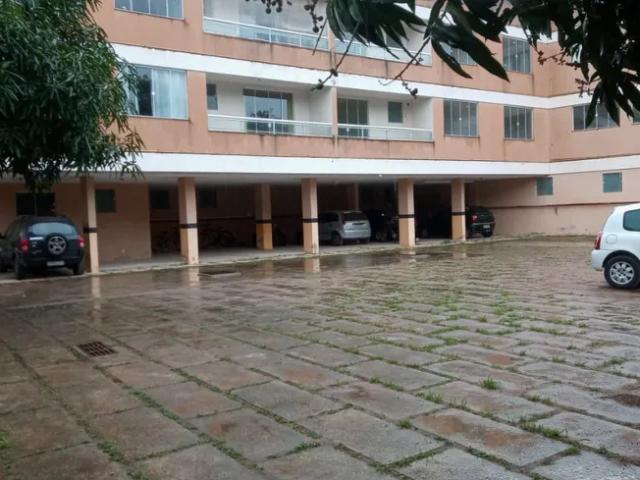 Apartamento com 2 Quartos e 2 banheiros à Venda, 78 m² por R$ 195.000