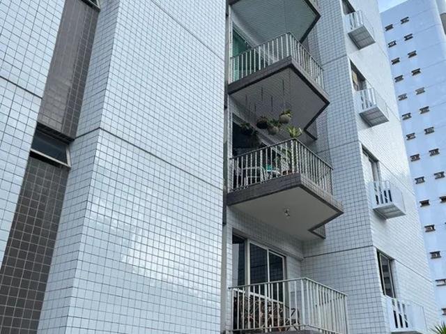 Apartamento com 2 Quartos e 2 banheiros à Venda, 80 m² por R$ 380.000