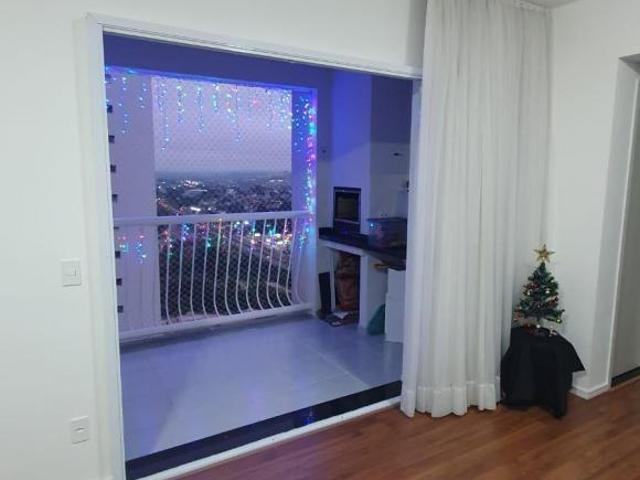 Apartamento com 2 Quartos e 2 banheiros à Venda, 81 m² por R$ 340.000