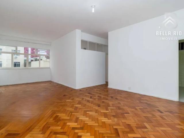 Apartamento com 2 Quartos e 2 banheiros à Venda, 88 m² por R$ 816.000