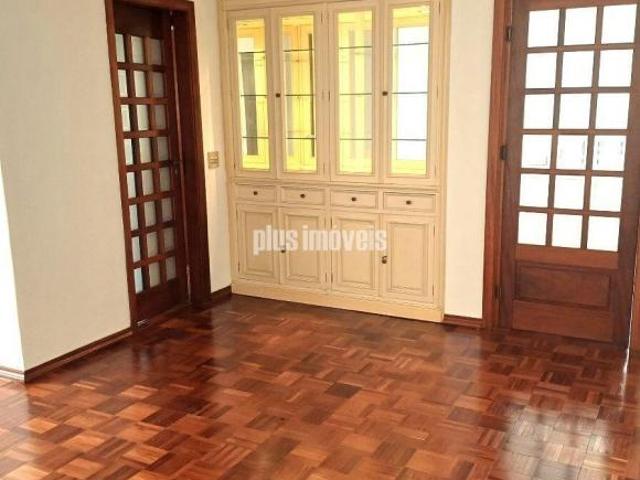 Apartamento com 2 Quartos e 2 banheiros à Venda