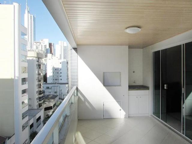 Apartamento com 2 Quartos e 2 banheiros à Venda, 90 m² por R$ 1.800.000