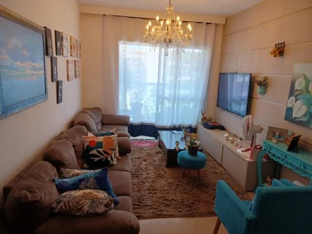Apartamento com 2 Quartos e 2 banheiros à Venda, 101 m² por R$ 393.000
