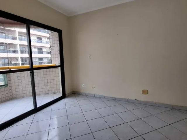 Apartamento com 2 Quartos e 2 banheiros para Alugar, 75 m² por R$ 2.600/Mês