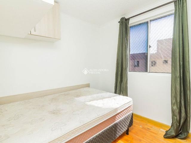 Apartamento com 2 quartos e 39m² para alugar em Jardim Leopoldina, Porto Alegre