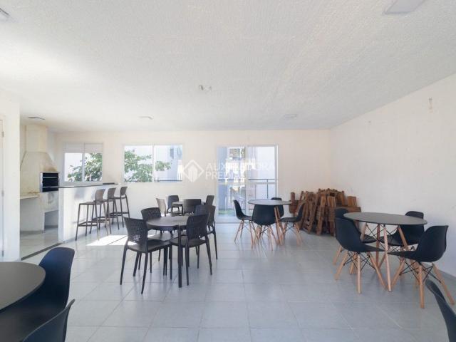 Apartamento com 2 quartos e 40m² para alugar em Vila Nova, Porto Alegre