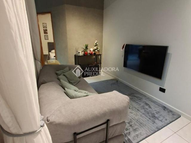 Apartamento com 2 quartos e 42m² para alugar em Jardim Cristiane, Santo André