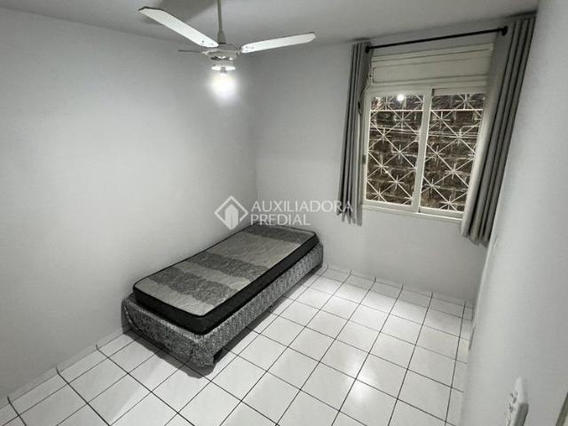 Apartamento com 2 quartos e 44m² para alugar em Pantanal, Florianópolis
