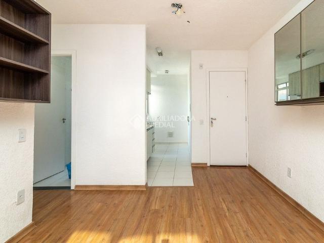 Apartamento com 2 quartos e 45m² para alugar em Cavalhada, Porto Alegre