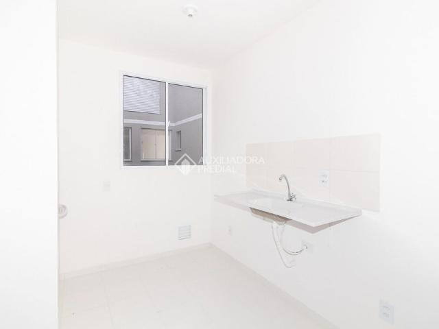 Apartamento com 2 quartos e 46m² para alugar em Restinga, Porto Alegre