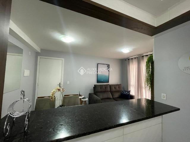 Apartamento com 2 quartos e 48m² para alugar em Igara, Canoas