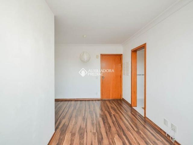 Apartamento com 2 quartos e 50m² para alugar em Azenha, Porto Alegre