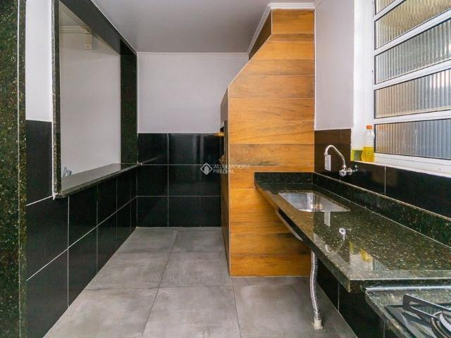 Apartamento com 2 quartos e 50m² para alugar em Azenha, Porto Alegre