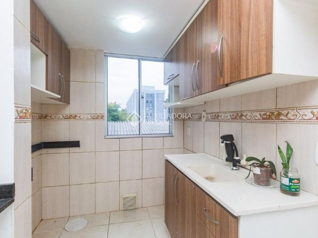 Apartamento com 2 quartos e 50m² para alugar em Jardim Leopoldina, Porto Alegre