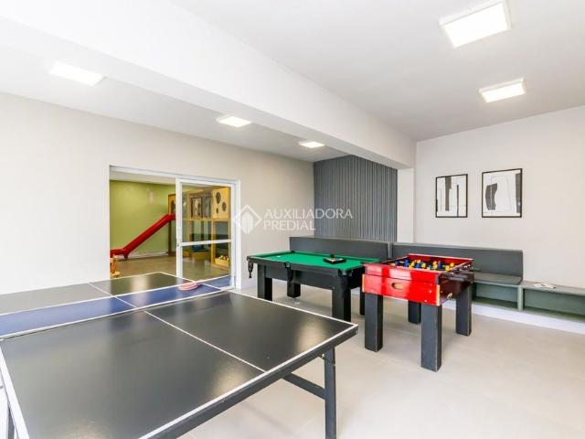 Apartamento com 2 quartos e 50m² para alugar em Jardim Sabará, Porto Alegre