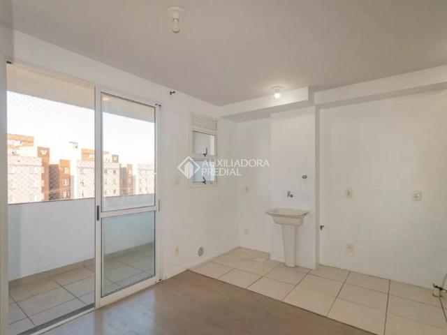 Apartamento com 2 quartos e 52m² para alugar em Olaria, Canoas