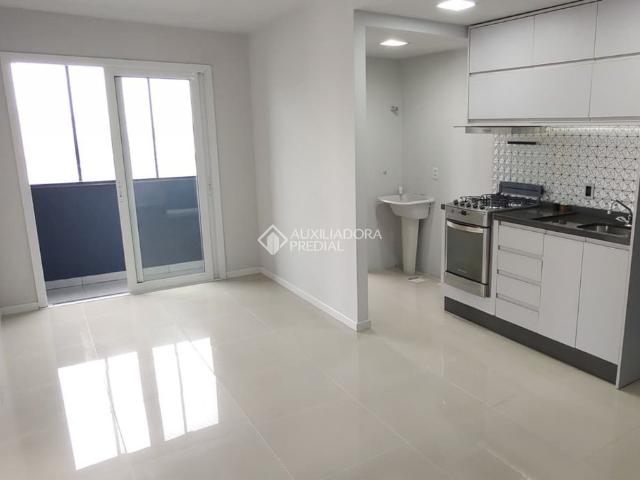 Apartamento com 2 quartos e 52m² para alugar em Centro, Canoas