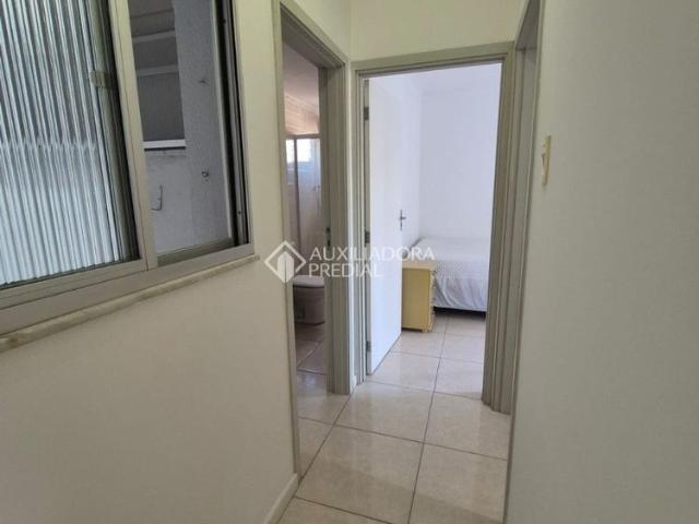 Apartamento com 2 quartos e 52m² para alugar em Trindade, Florianópolis