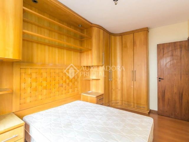 Apartamento com 2 quartos e 53m² para alugar em Cidade Baixa, Porto Alegre