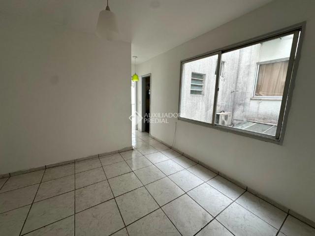 Apartamento com 2 quartos e 53m² para alugar em São Sebastião, Porto Alegre