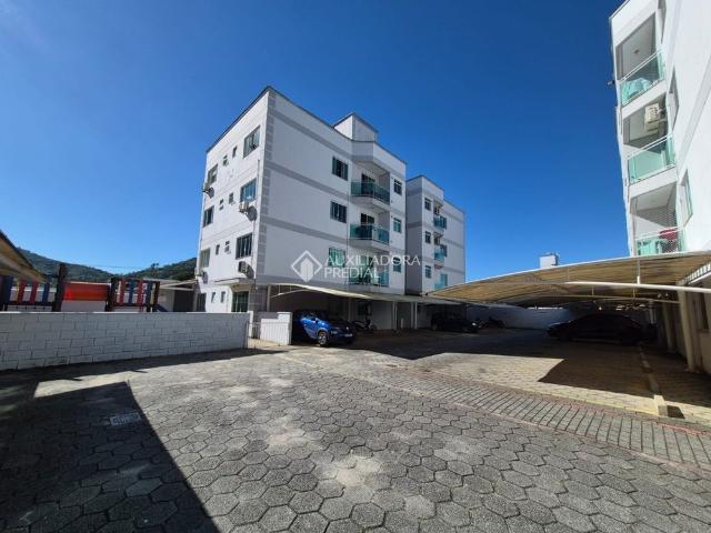 Apartamento com 2 quartos e 53m² para alugar em São Sebastião, Palhoça